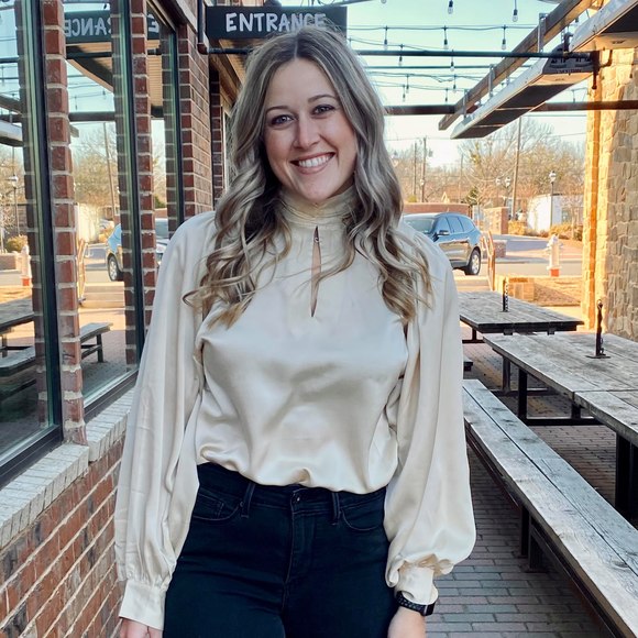 Colbi's Closet (@colbicb) | Poshmark